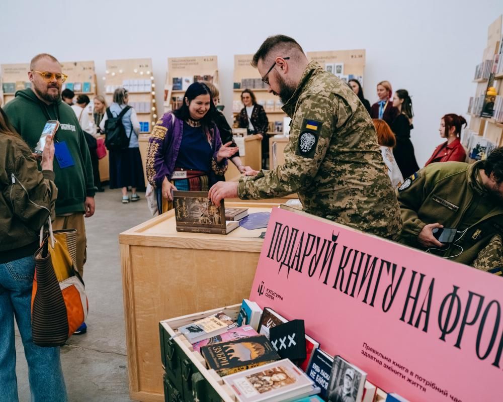 Air-raid alerts and frontline memoirs: Kyiv hosts…