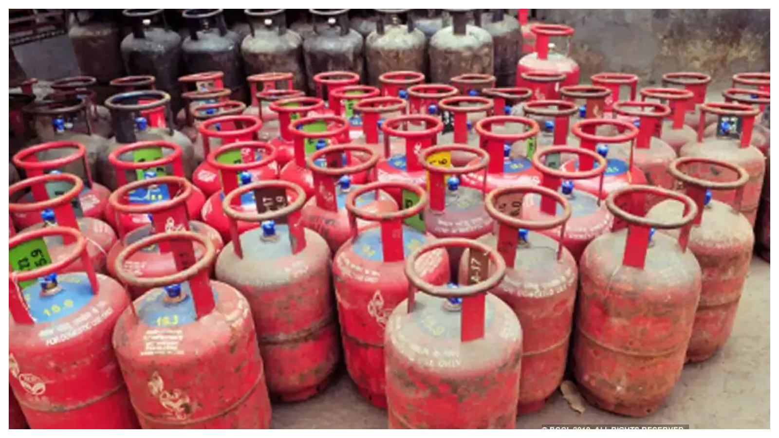 Govt cuts subsidised LPG cylinders to Ujjwala…
