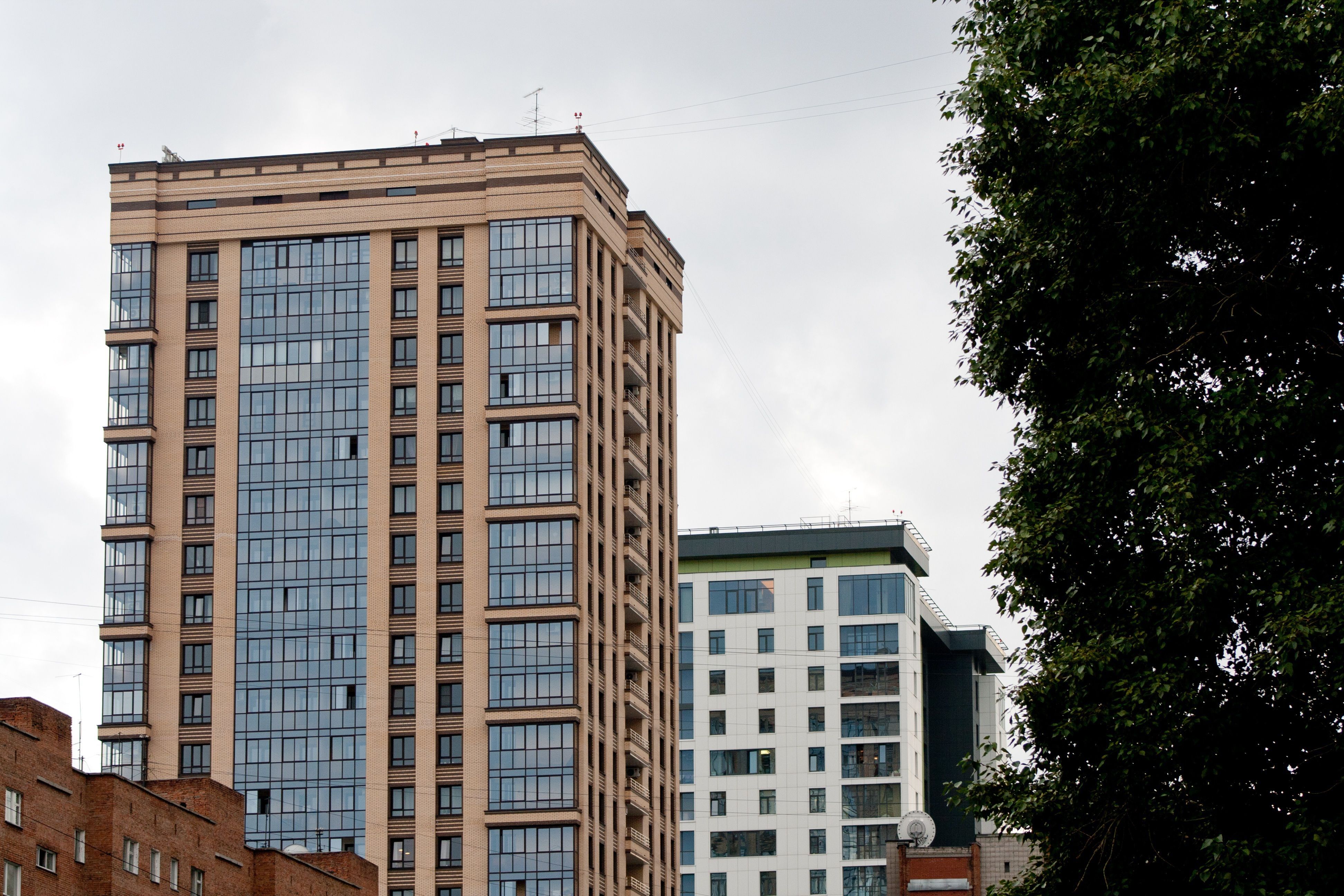 What Happened at London's Highpoint Tower? Family of…