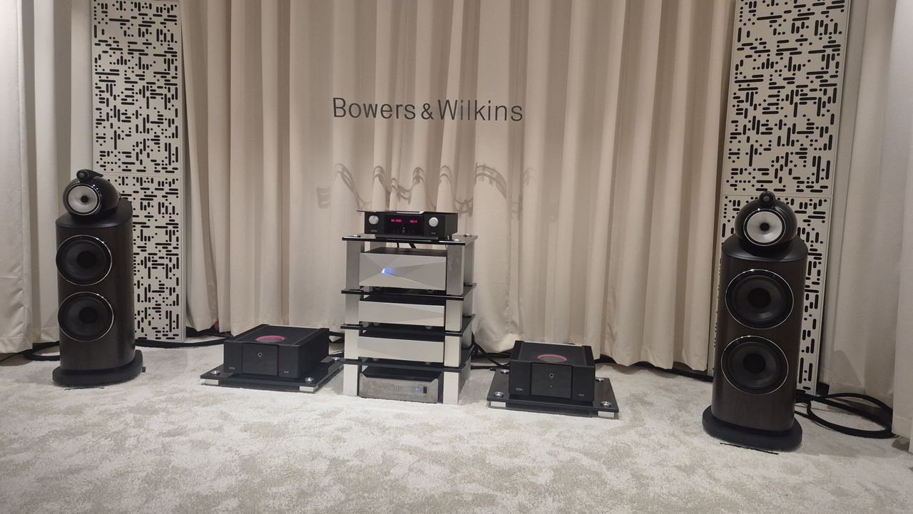 Bowers & Wilkins just blew me away with its new 801 D5…