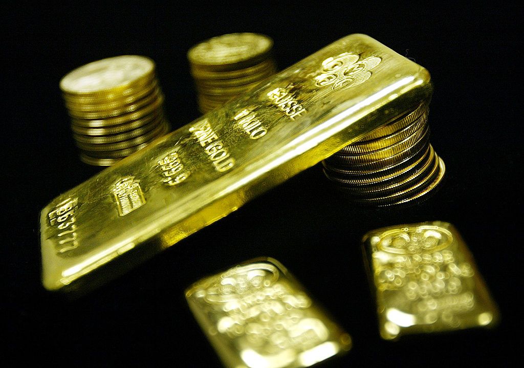 Former CIA Official Accused Of Stealing Gold Bars Spun…