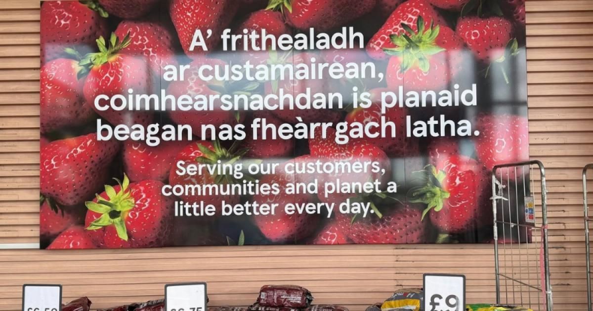Tesco removes Gaelic-language sign from Scottish store…
