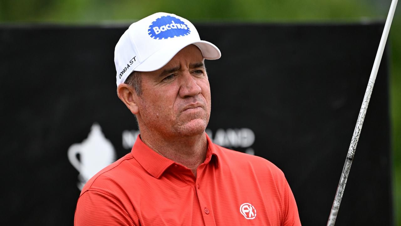 Birdie blitz gives Aussie share of first-round lead