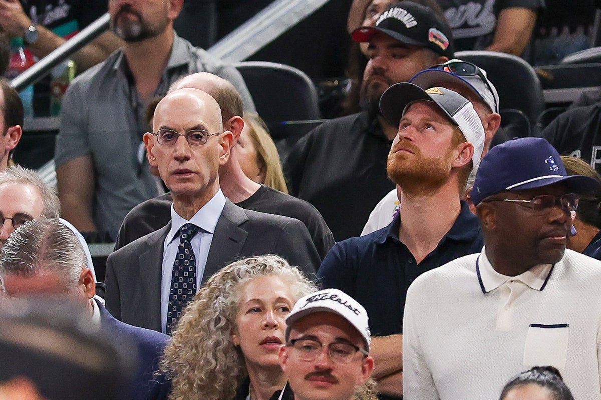 Harry makes surprise appearance at NBA Finals in San…