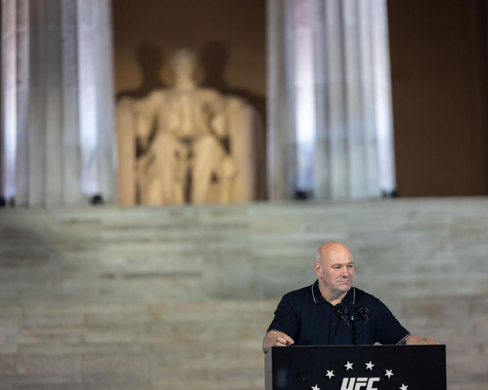 Trump is desecrating the Lincoln Memorial – a civic…