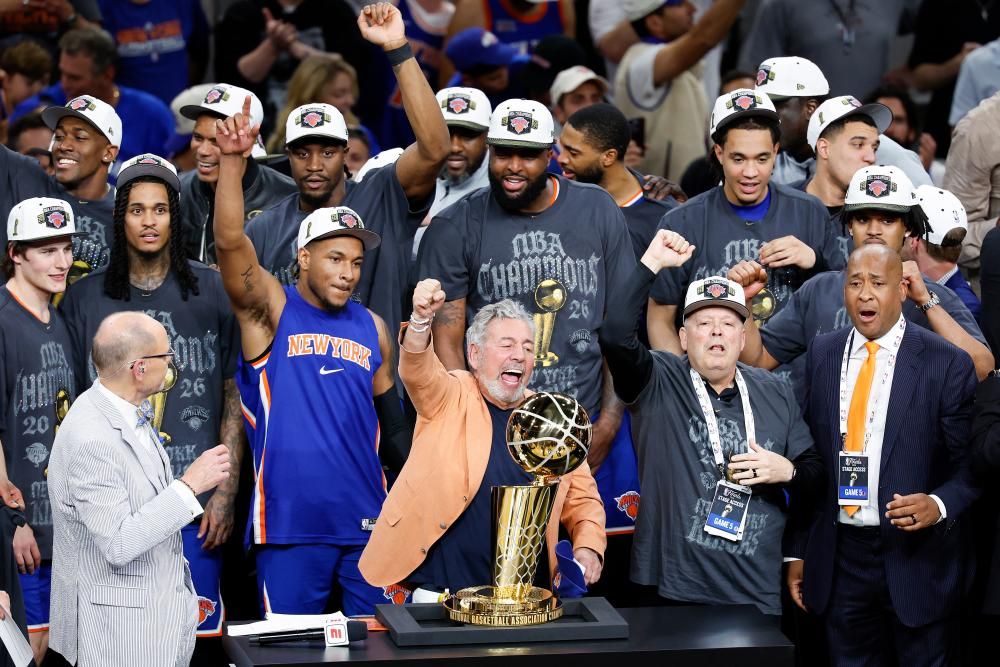 New York Knicks owner James Dolan urged players to…