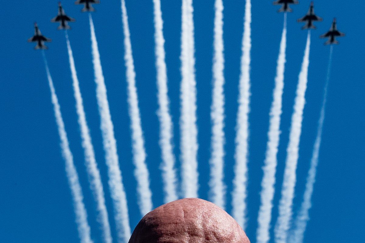 See the world in vertical: Top photos by AP…
