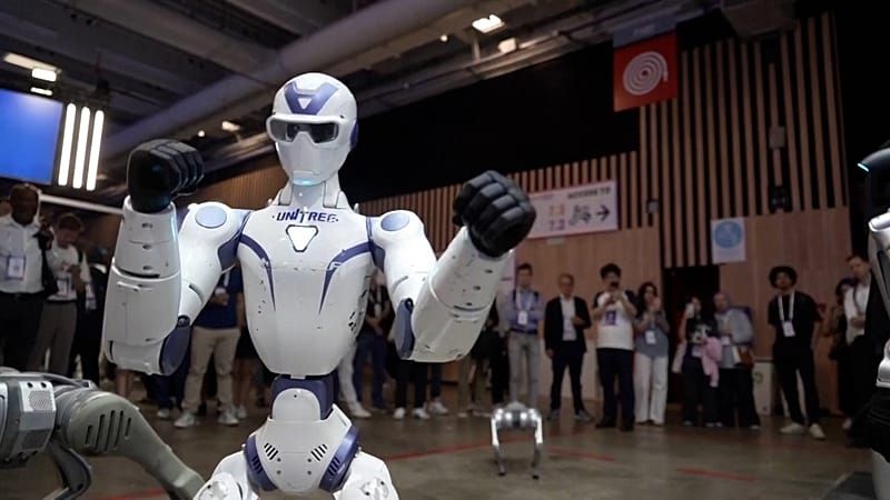 Humanoid robots and smart homes put AI centre stage at…