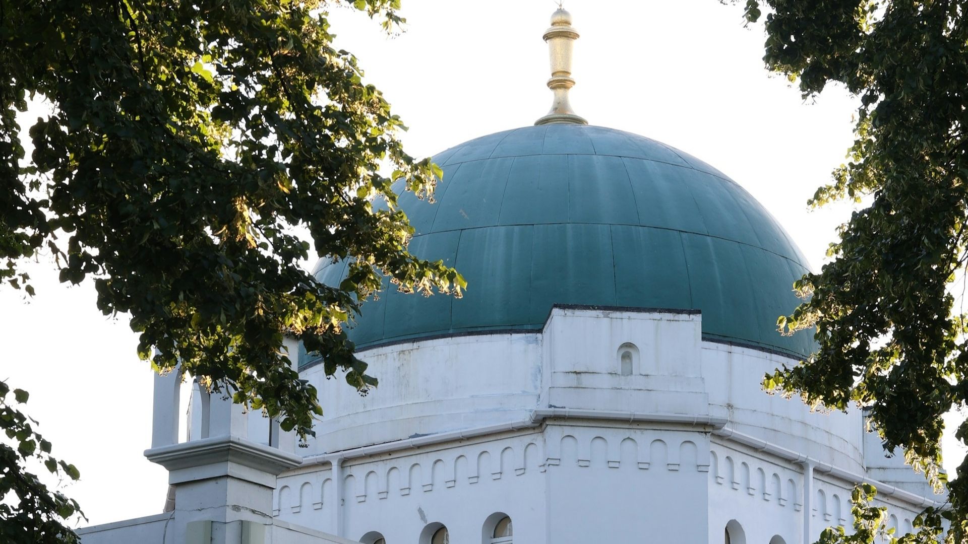 'Be Ready': UK Mosques Told To Prepare for Worst-Case…