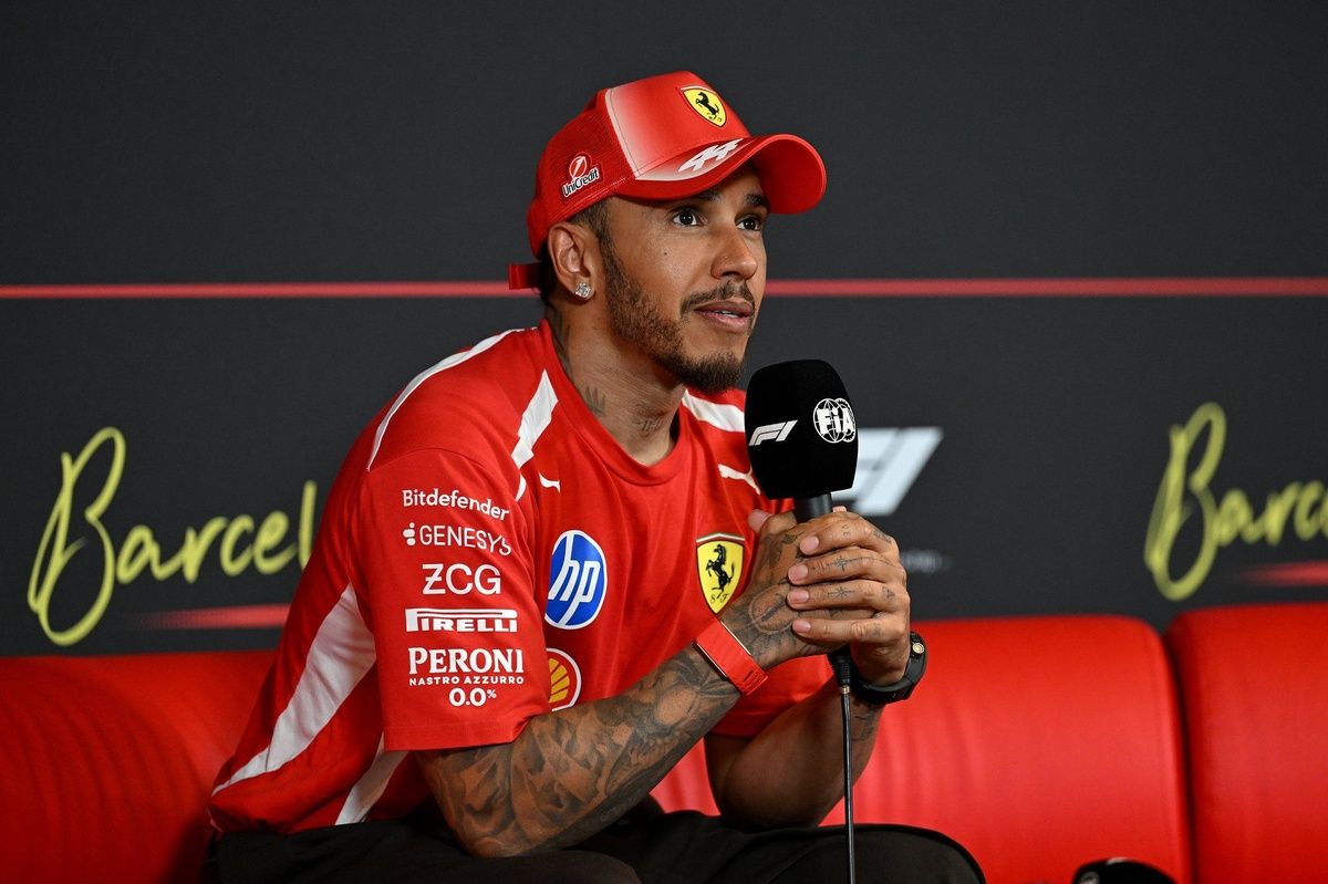 Lewis Hamilton makes Milan Fashion Week appearance…
