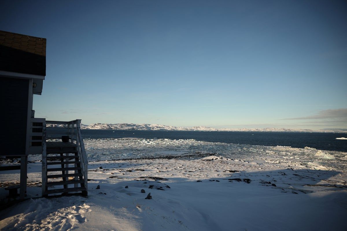 Trump official suggests Greenland plan could revive…