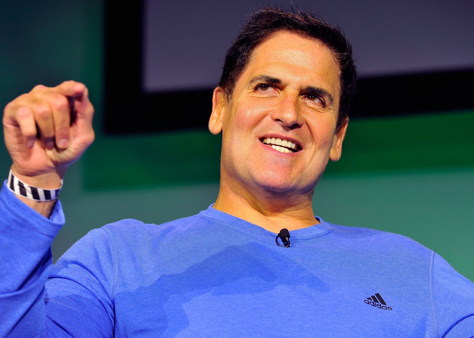 Billionaire Mark Cuban Warns Businesses Ignoring AI…