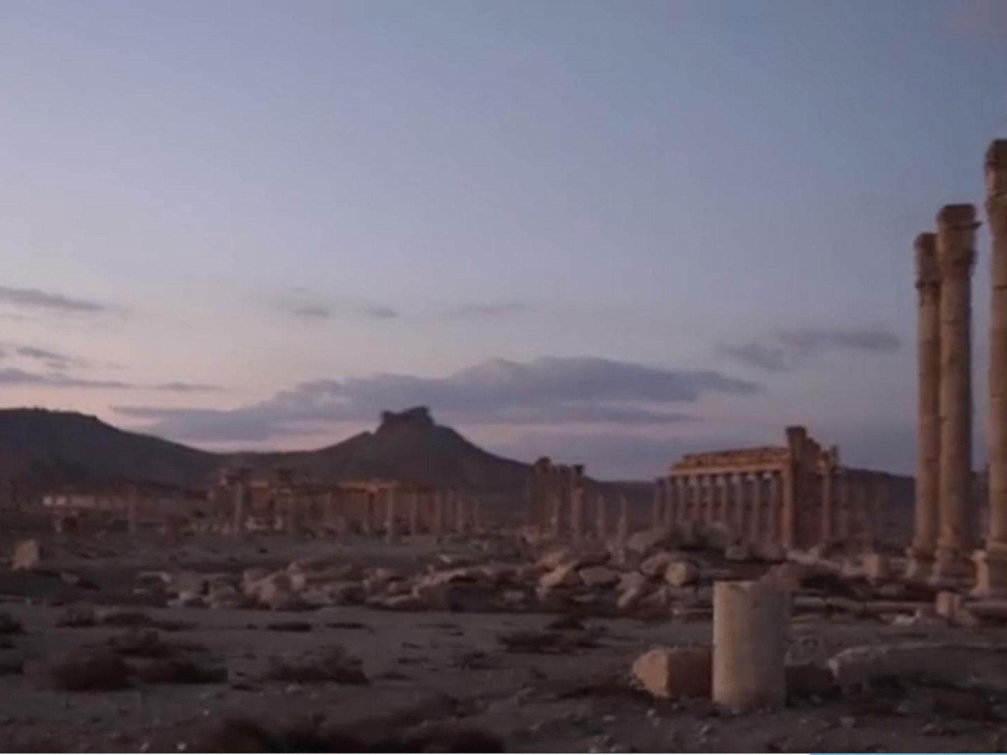 Isis destroys more of Palmyra including Roman…