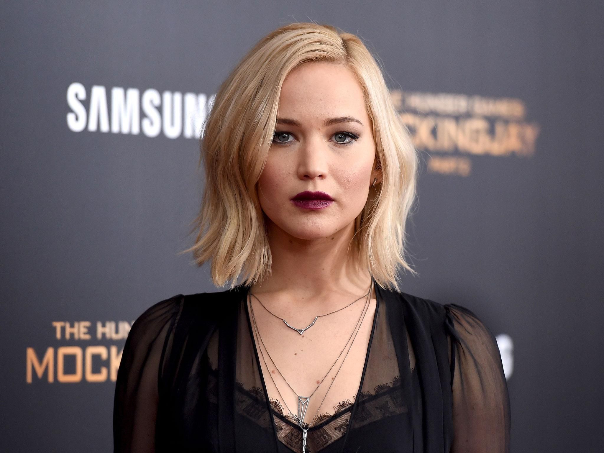 Hacker who stole nude photos of Jennifer Lawrence and…
