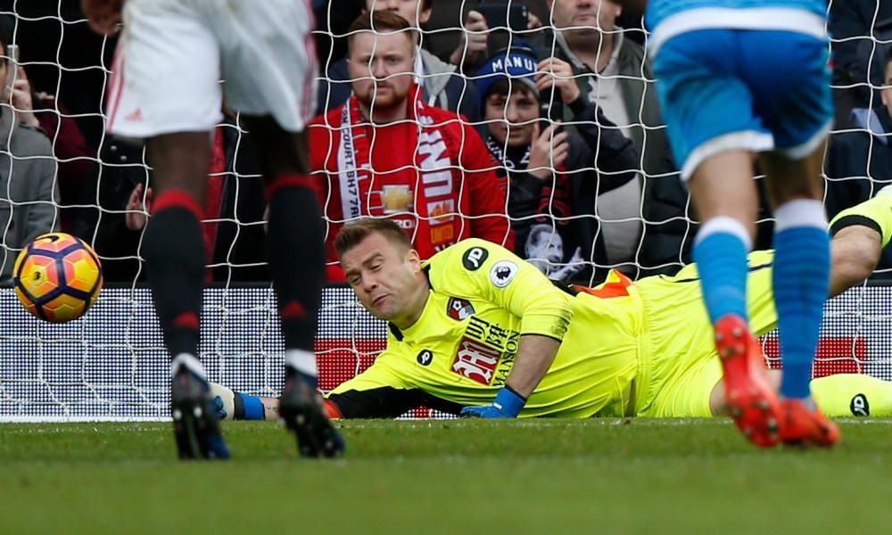 Manchester United’s top-four push stalls in chaotic…