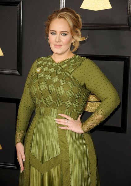 Adele's 'Hello' may mean goodbye to touring