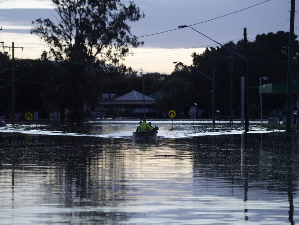 Cyclone Debbie: Floods in NSW and Queensland claim…