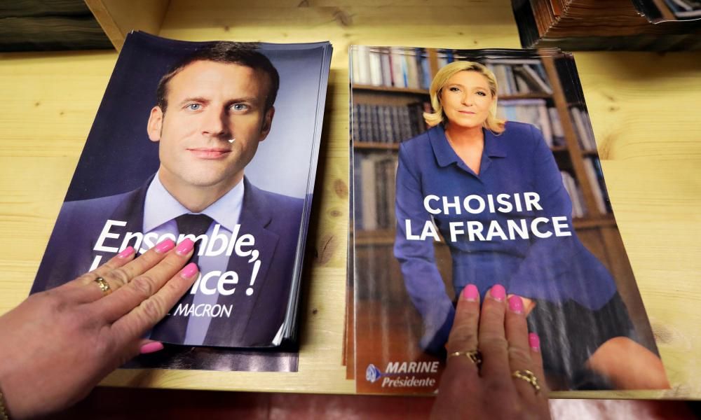 Former ministers of Europe back Emmanuel Macron