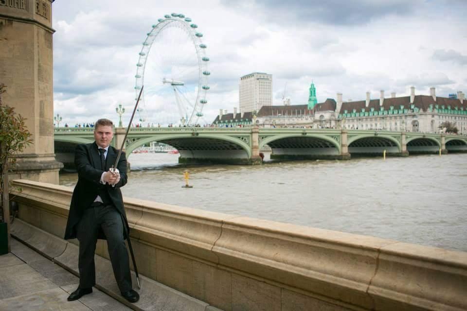 Man in London places £50k bounty on own head for any…