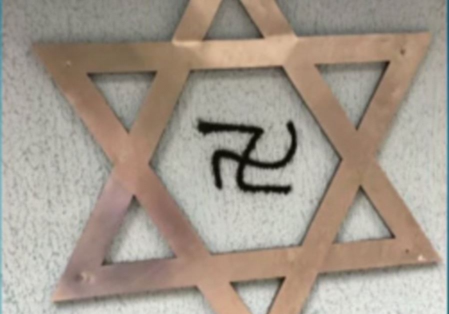 Swastika painted inside Star of David on Rio Jewish…
