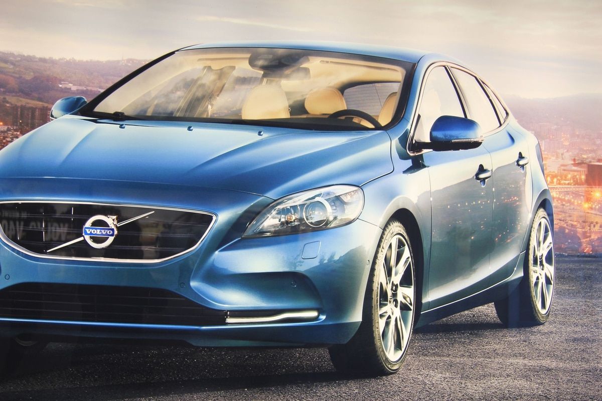 Volvo goes electric, ditches cars powered solely by gas