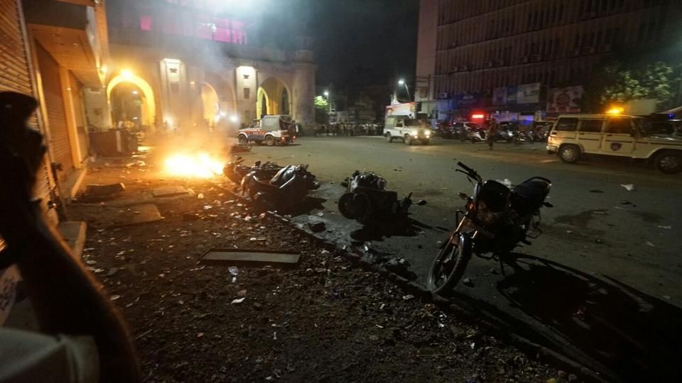 20 injured in Vadodara rioting during Ganpati idol…