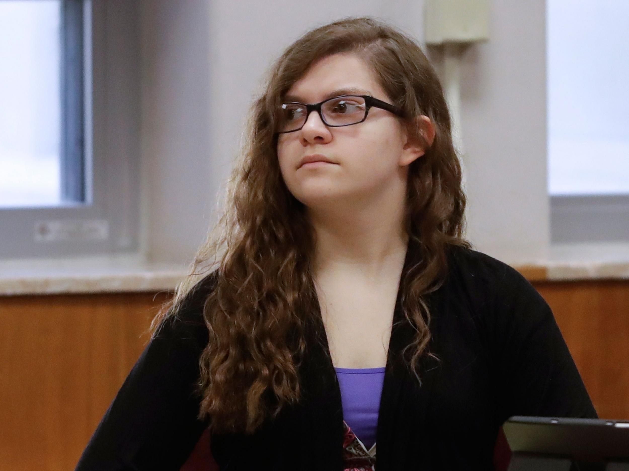 Slender Man case: Girl accused of repeatedly stabbing…