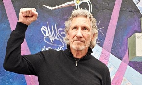 Why is Roger Waters in a fizz over Scarlett…