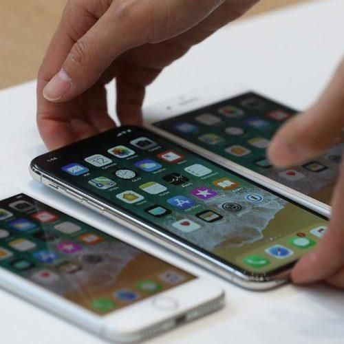 iPhone X Plus Leak Reveals Apple's Old-Fashioned Gamble