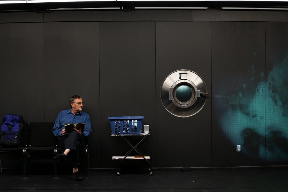 The Far Side of the Moon review – Robert Lepage's…