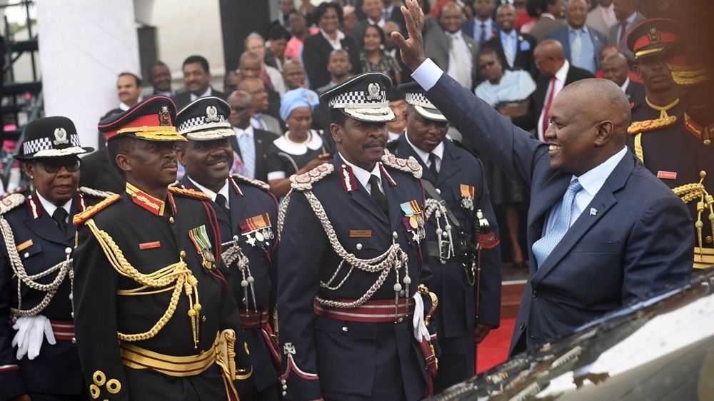 Mokgweetsi Masisi sworn in as Botswana's new president