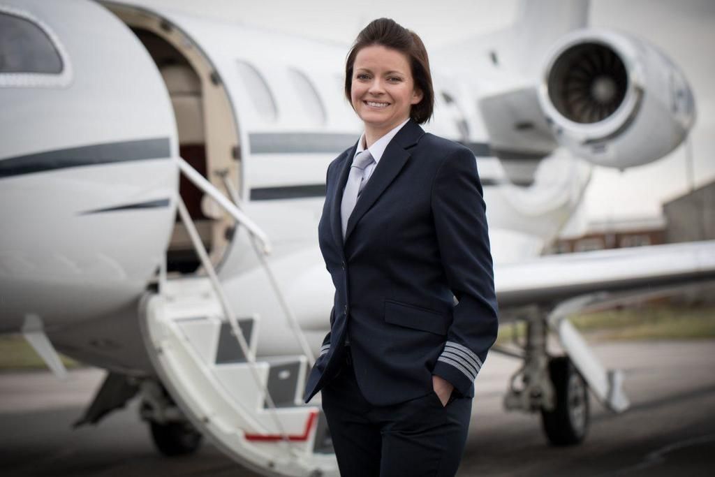 What's It Like To Be A Female Pilot? Captain Danielle…