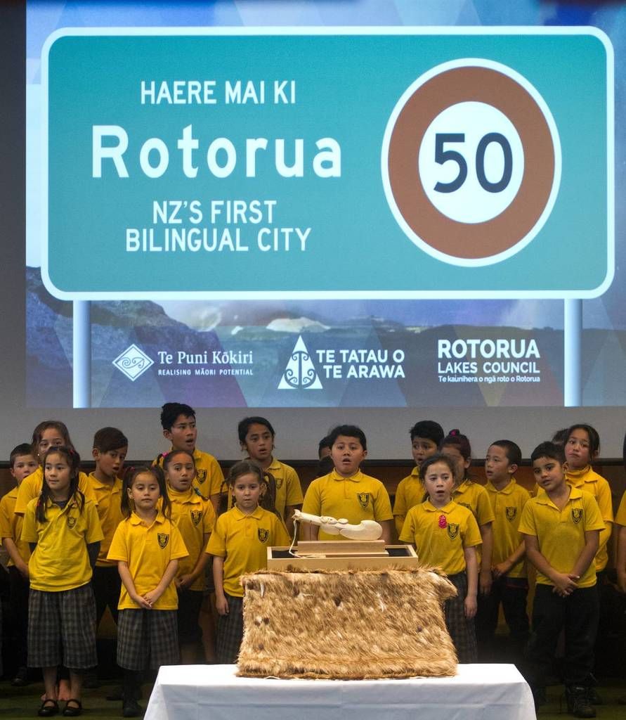 Plans halted for Rotorua te reo road signs