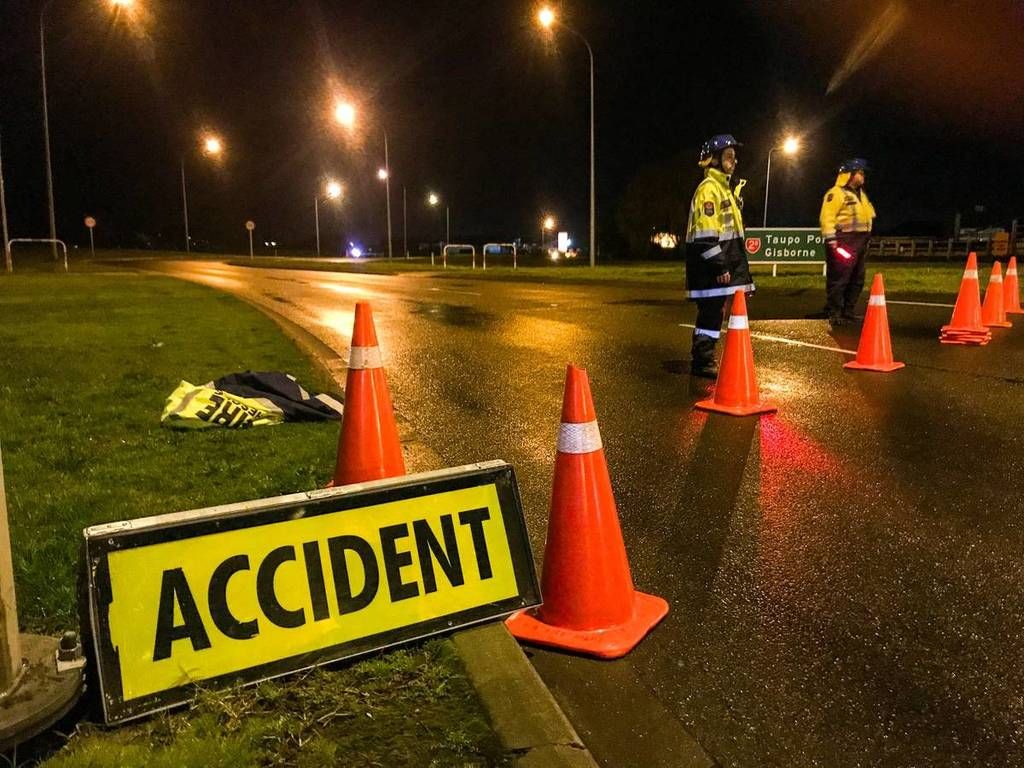 Woman with serious injuries after crash on Napier…