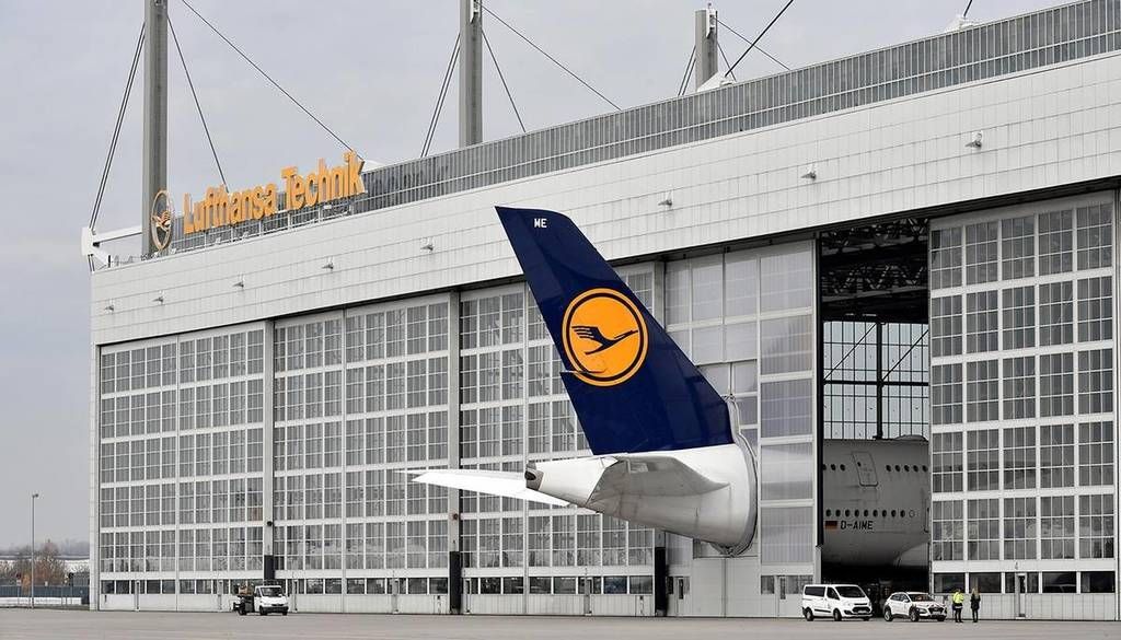 Munich Airport installs bizarre hangar doors with a…