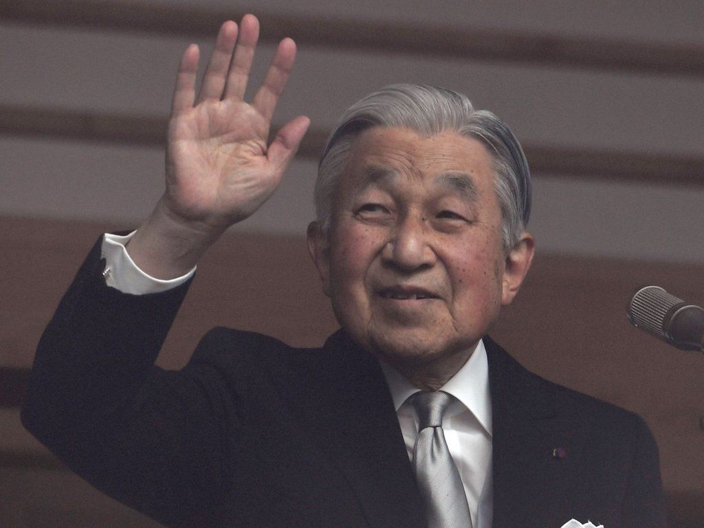 Japan emperor says farewell to huge crowds on last…