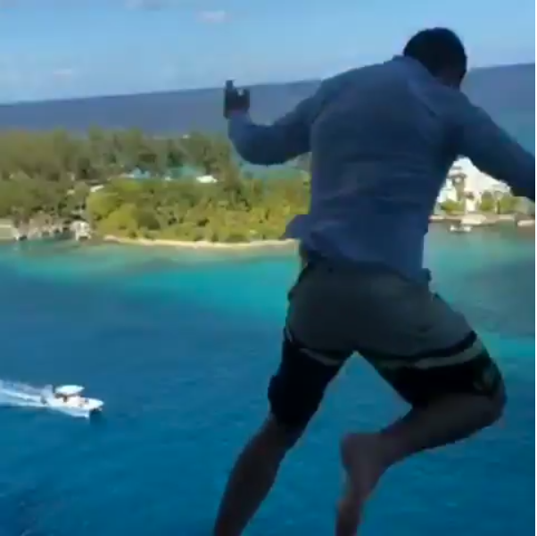 Man jumps from 11th floor of world's largest cruise…