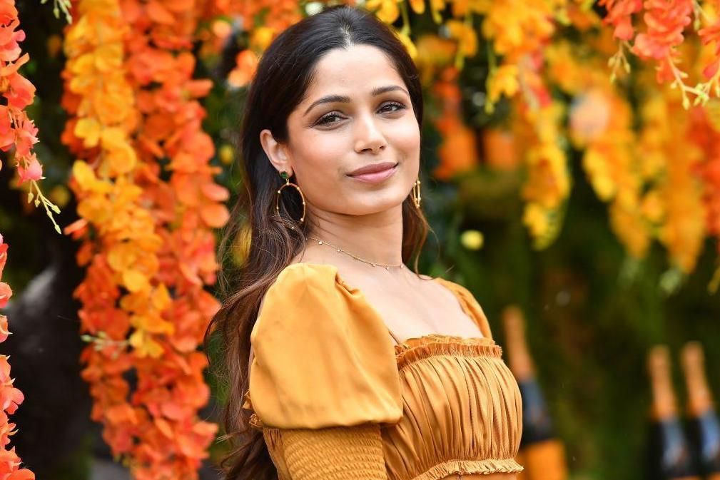 Freida Pinto claims L'Oreal lightened her skin in…
