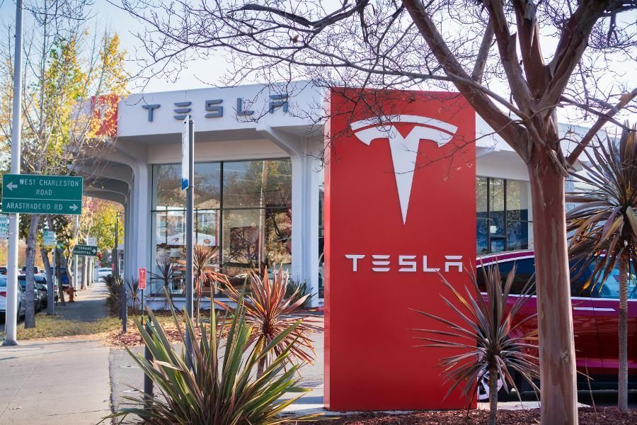 10 Customer Experience Lessons From Tesla