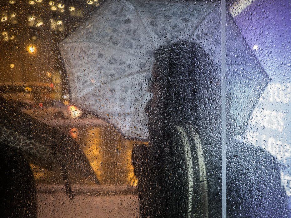‘Ice storm warning’ in Chicago overlaps with morning…