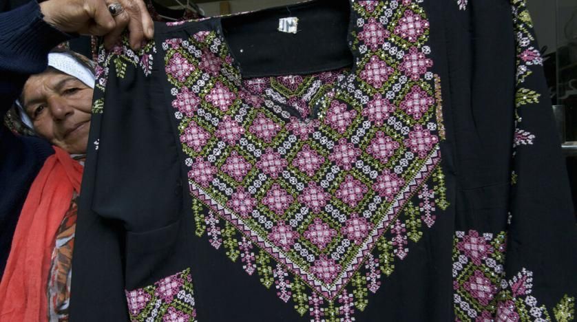 Iconic Palestinian Robe Fashions a New Political Symbol