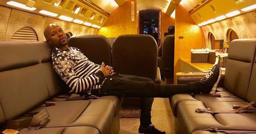 Inside Floyd Mayweather's private jet with…