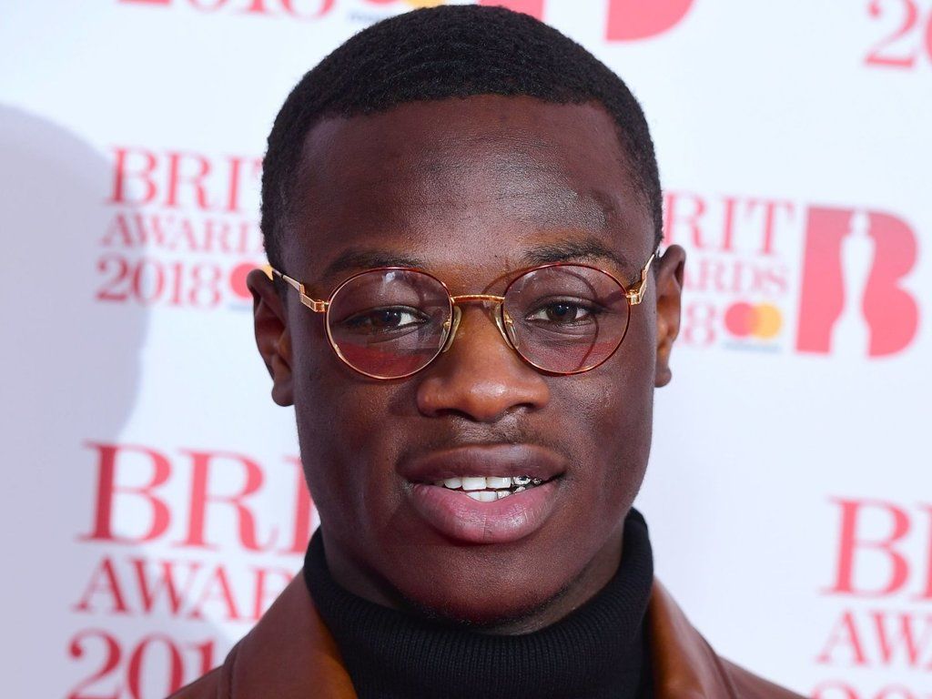 J Hus performs with Drake at O2 Arena in surprise…
