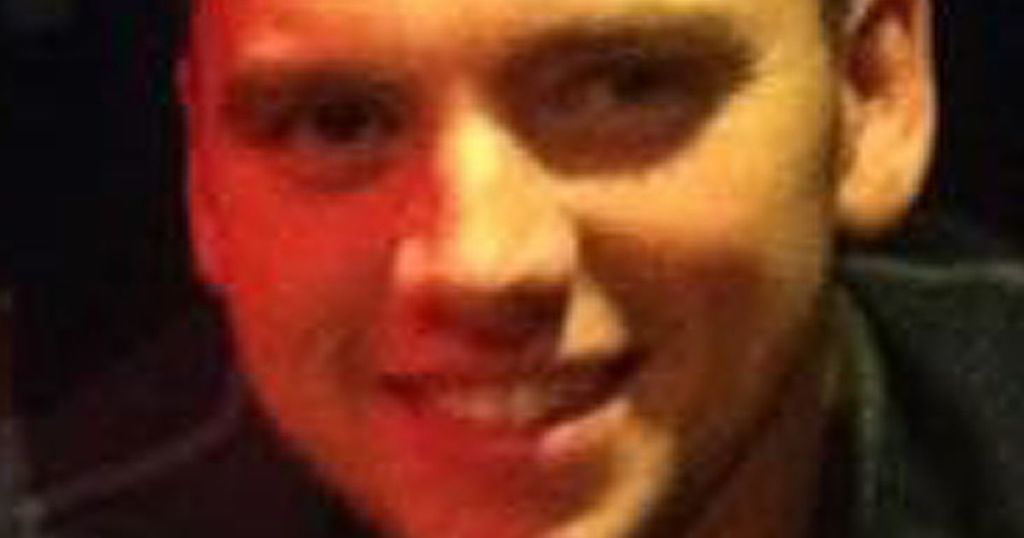 Juror faints after seeing pictures of corpse in Steven…