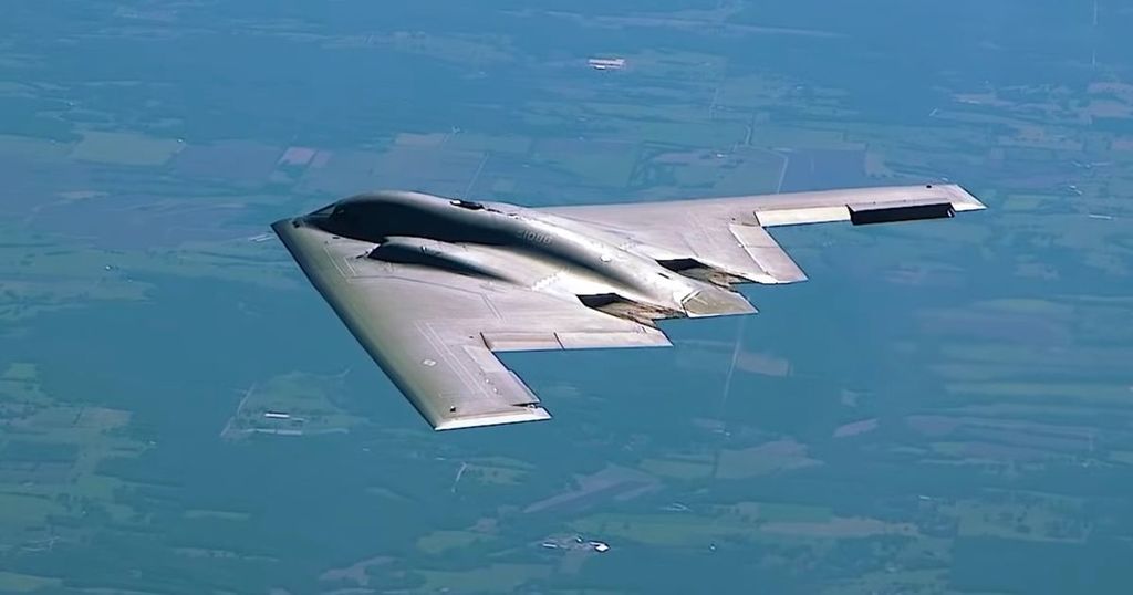 Inside B-2 stealth bomber's top secret cockpit for…