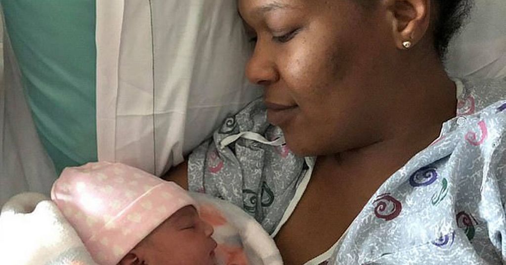 Boy, 10, films incredible moment mum gives birth in…