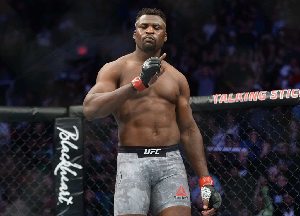 Shaq makes UFC heavyweight Francis Ngannou look so…