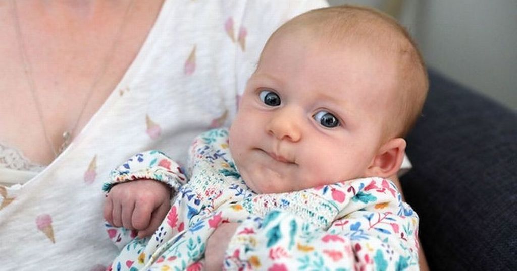 'Lucky' baby girl born inside amniotic sac in…