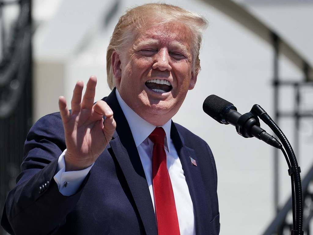 Trump shares false information about AOC and Ilhan…