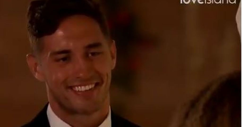 Greg's romantic poem to Amber in full as pair win Love…